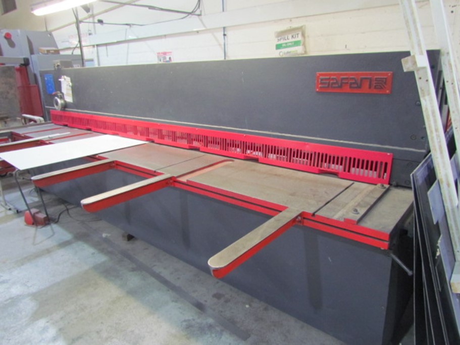 USED Safan Hydraulic Guillotine - Wilson MachineryWilson Machinery